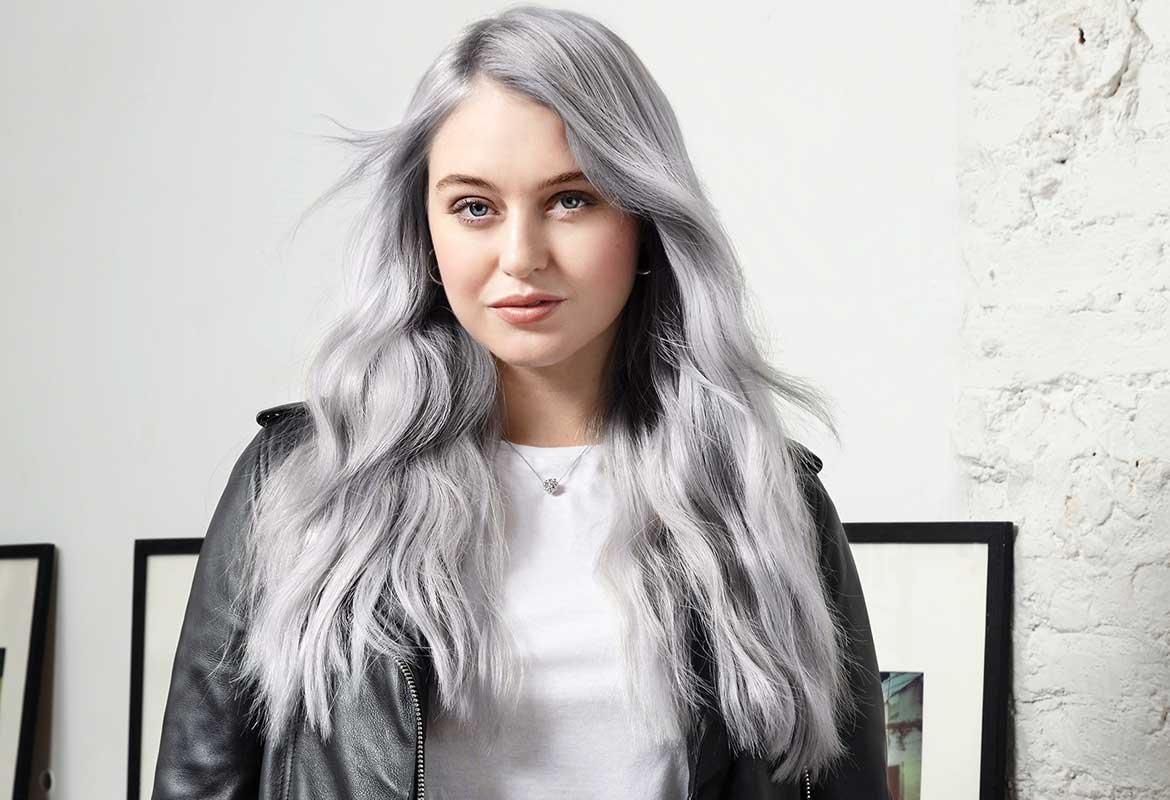 Pelo gris, ¿sí o no? | Cuidado del cabello | L'Oréal Paris
