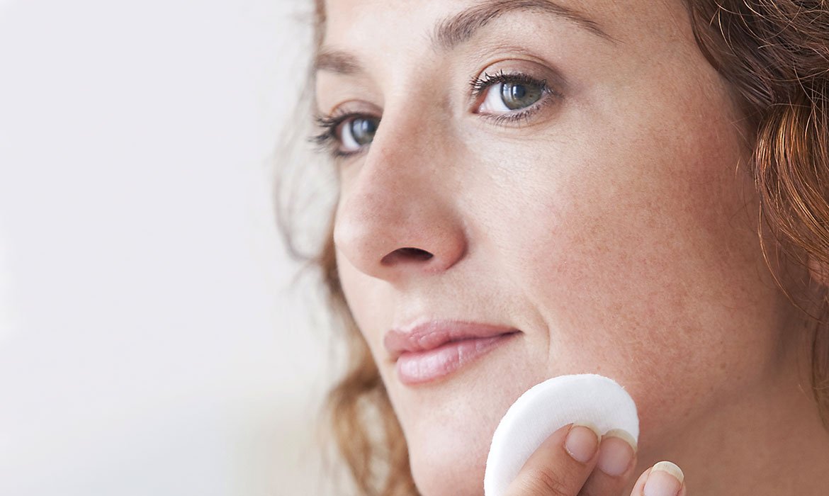 Cómo limpiarte la cara en 10 claves | Cuidado facial | L’Oréal Paris