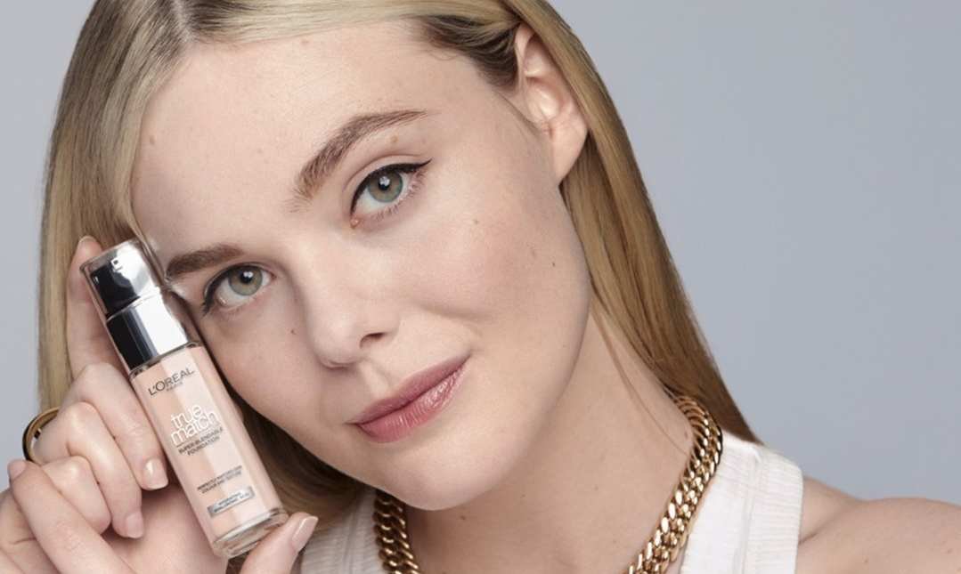 Cómo cubrir y tapar manchas de la cara con maquillaje| L'Oréal Paris