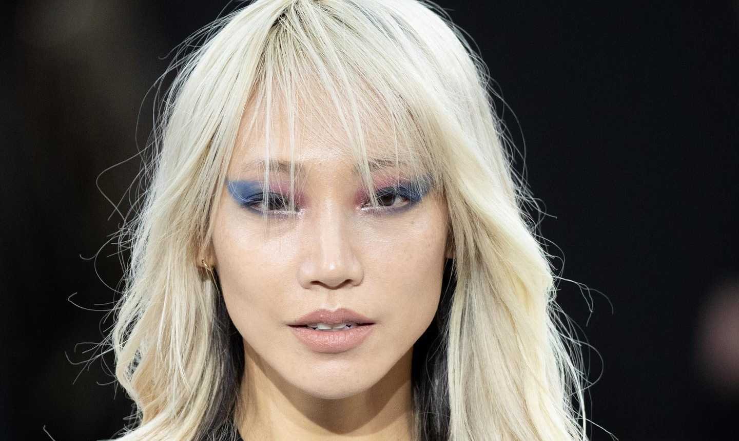 Peinar el flequillo Birkin y a qué rostros favorece | L'Oréal Paris