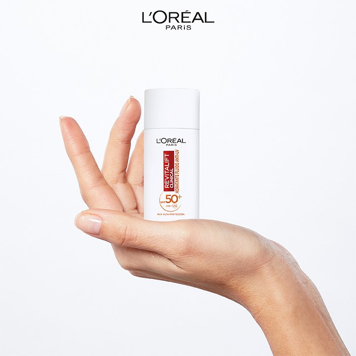 Crema con vitamina C Revitalift Clinical | L'Oréal Paris